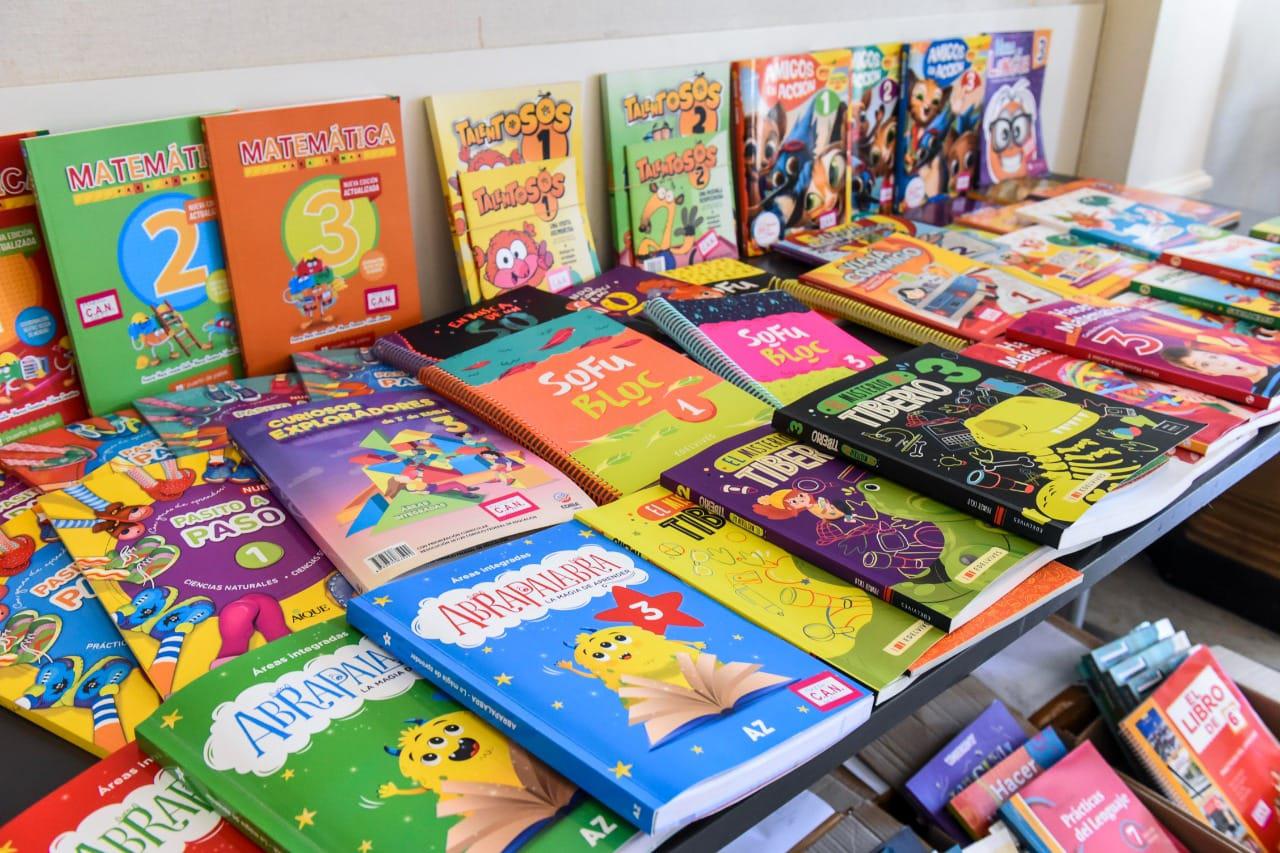 Chubut recibirá más de 100 mil libros de texto para niñas y niños de ...